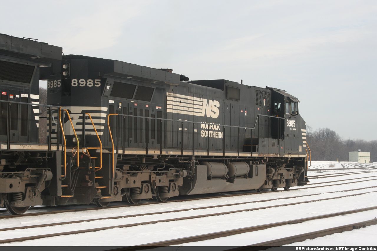 NS 8985